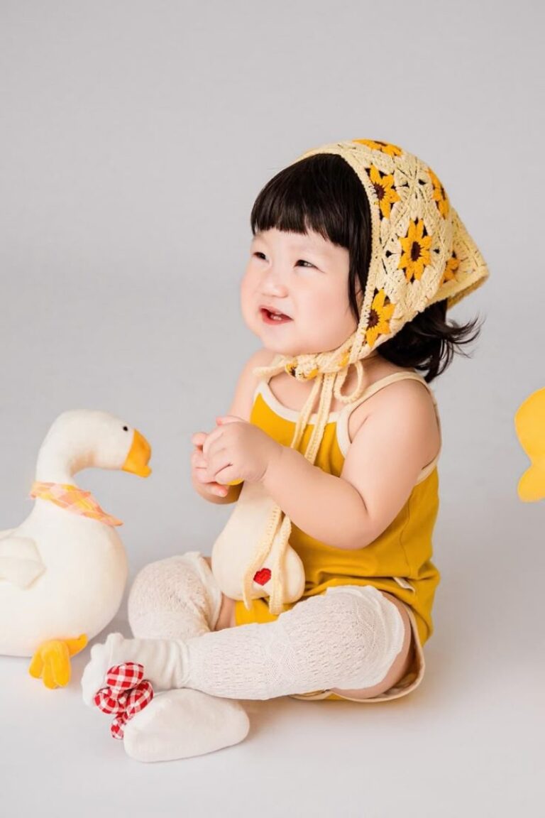 1001+ Hình em bé dễ thương làm hình nền mới nhất 2026